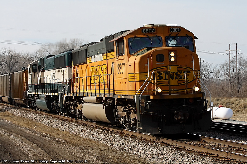 BNSF 8807 East